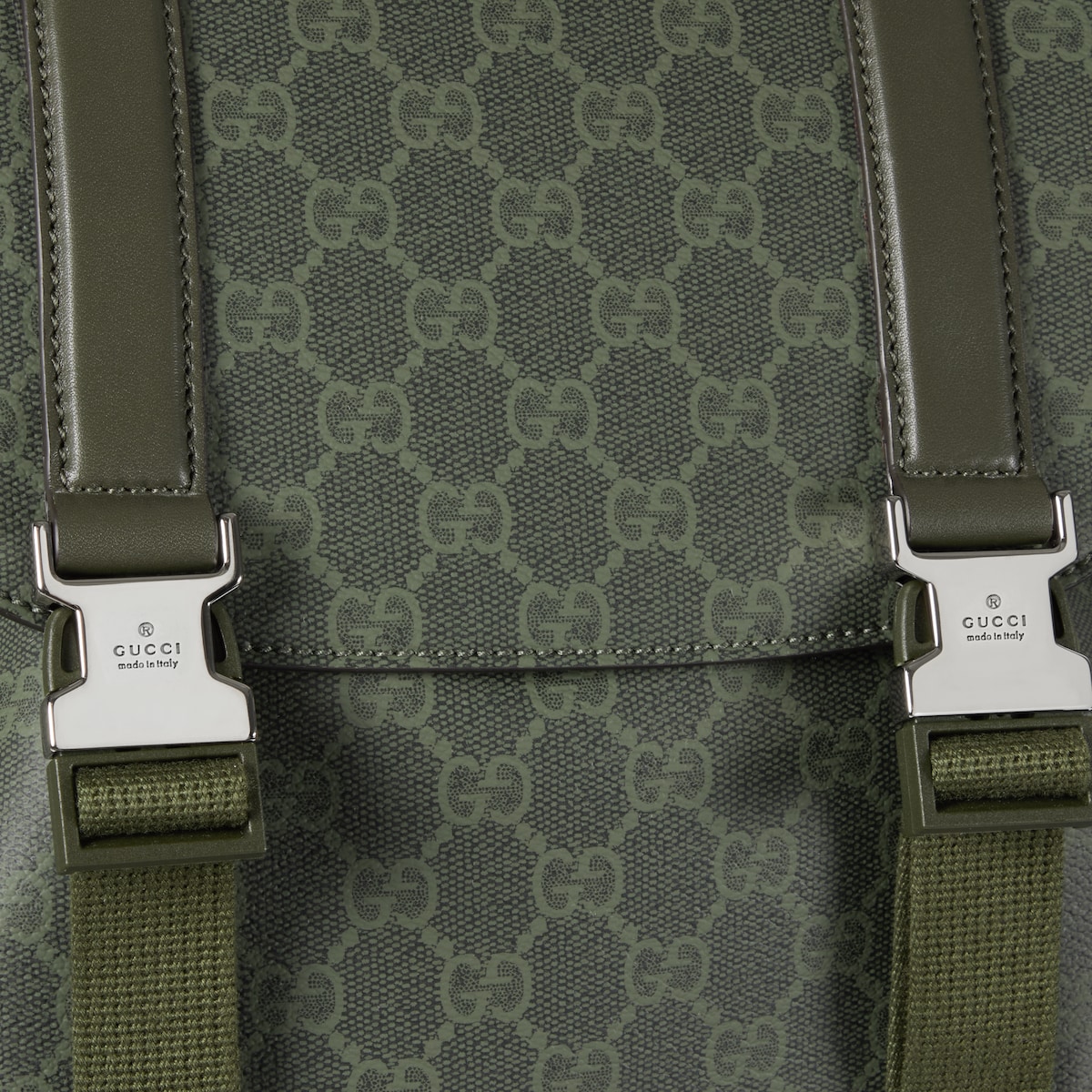 Großer GG Monogram Rucksack in waldgrüner GG Stoff | GUCCI® CH