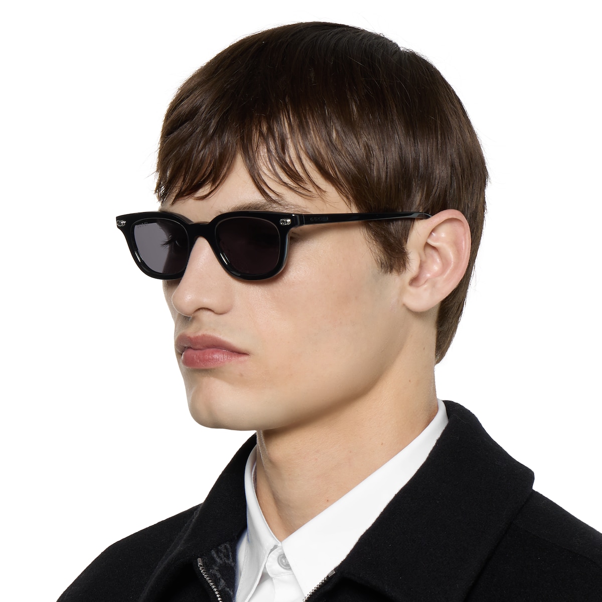 Oval frame sunglasses in black | GUCCI® US