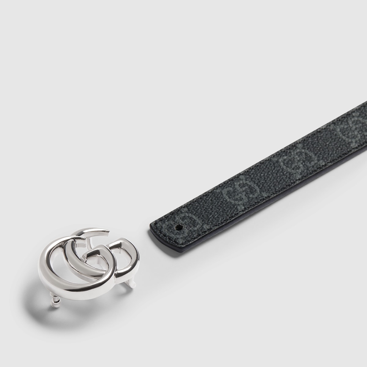 Reversible GG Marmont thin belt in black GG Supreme and black leather ...