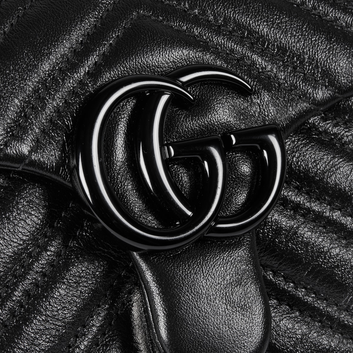 GG Marmont mini shoulder bag in black leather | GUCCI® US