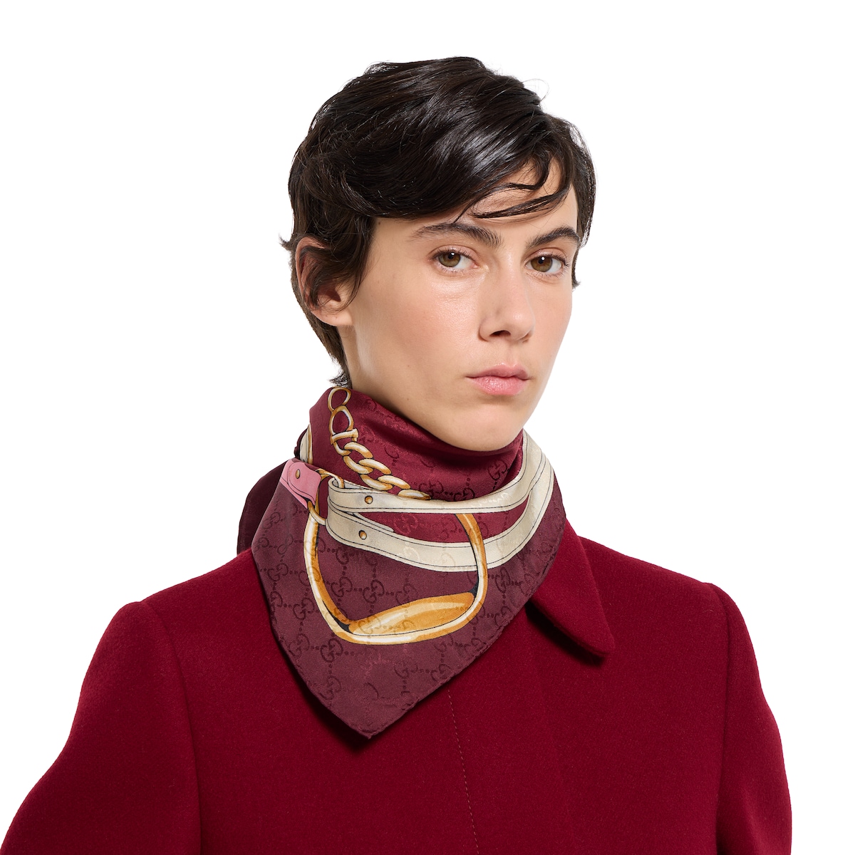 Carré in seta jacquard GG stampata in bordeaux | GUCCI® IT