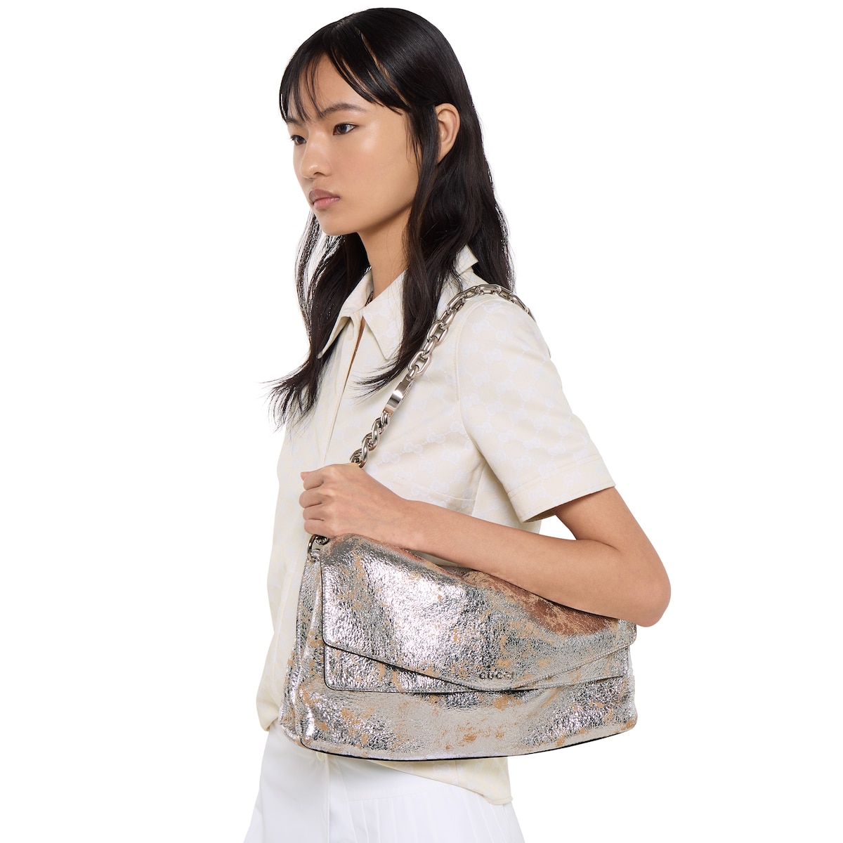 Large shoulder bag with chain in metallic silver leather | GUCCI® SG