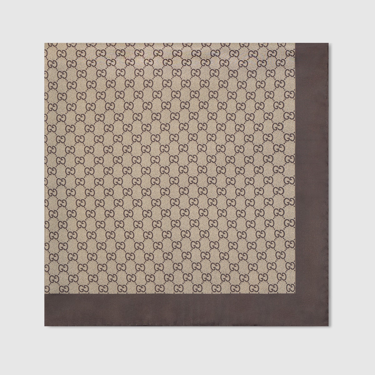 Printed silk twill carré in camel and brown | GUCCI® CH