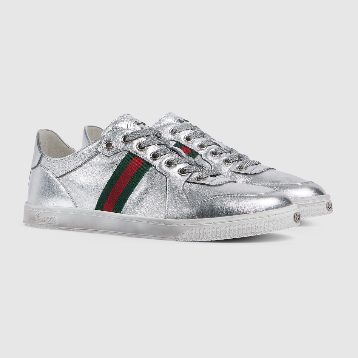 Stretch Low-Top-Damensneaker in silberfarbenes Metallic-Leder | GUCCI® AT