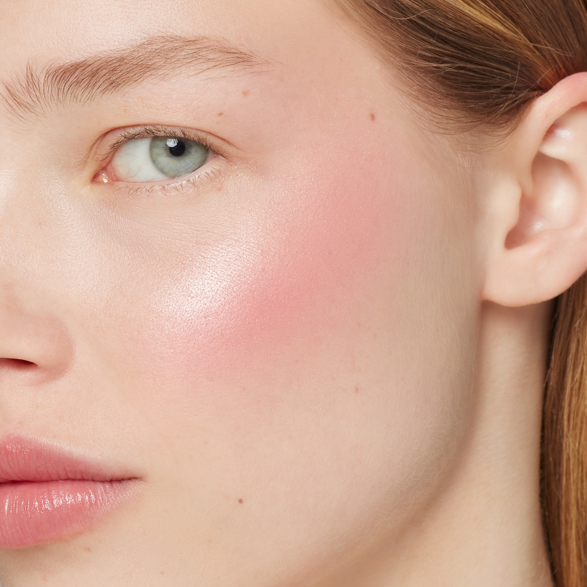 02, Gucci Glow Blush in 02 'Fresh Coral' | GUCCI® UK