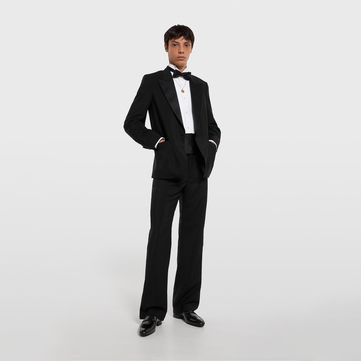 Men's loafer with Gucci Crest in black leather | GUCCI® UK
