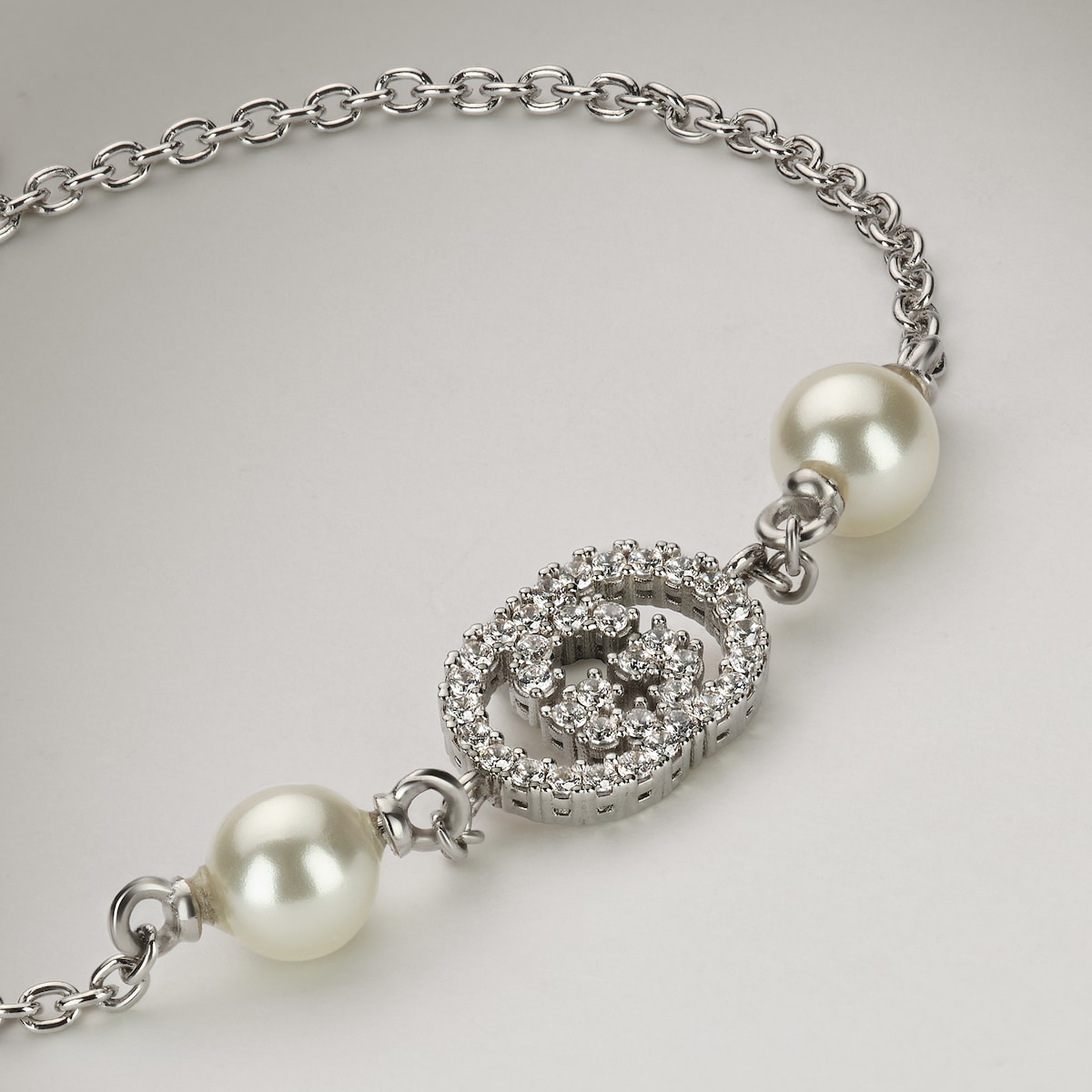 Crystal and pearl bracelet in palladium-toned brass | GUCCI® UK