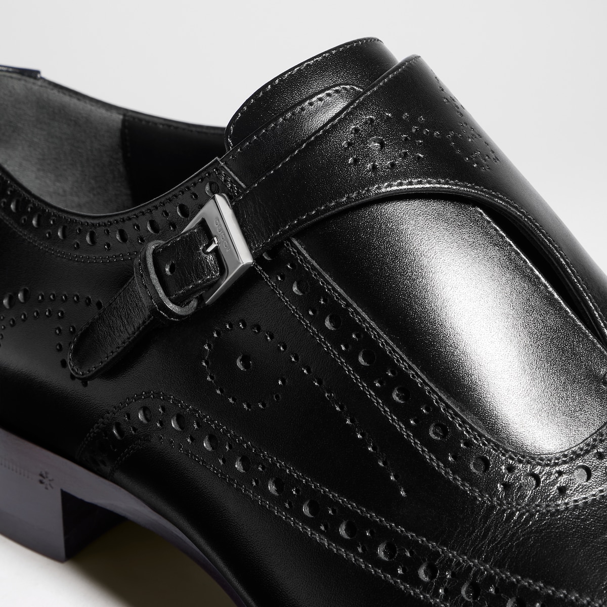 Zapato de hebilla para hombre en piel negra | GUCCI® ES