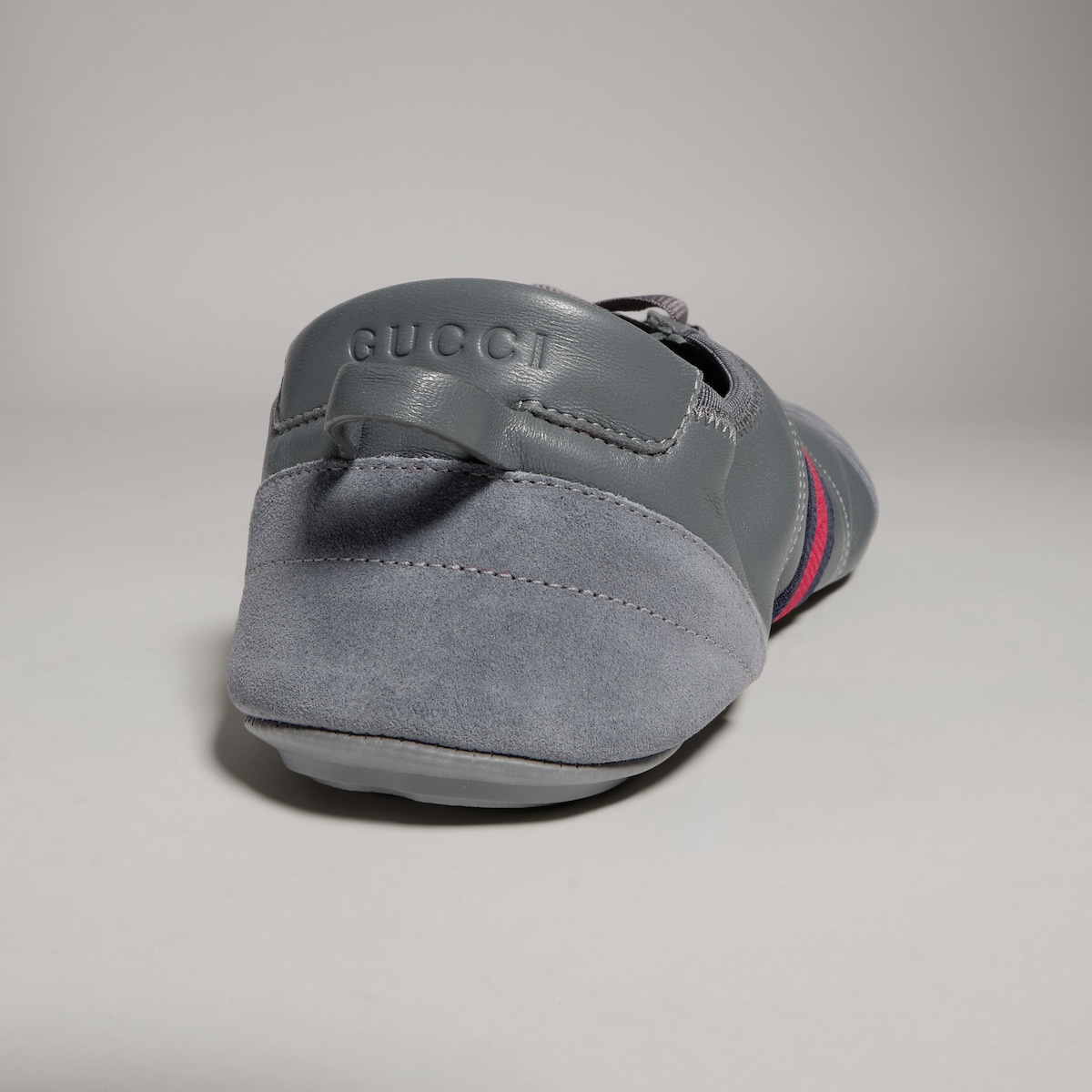 Men's Flex sneaker in grey suede and leather | GUCCI® CH