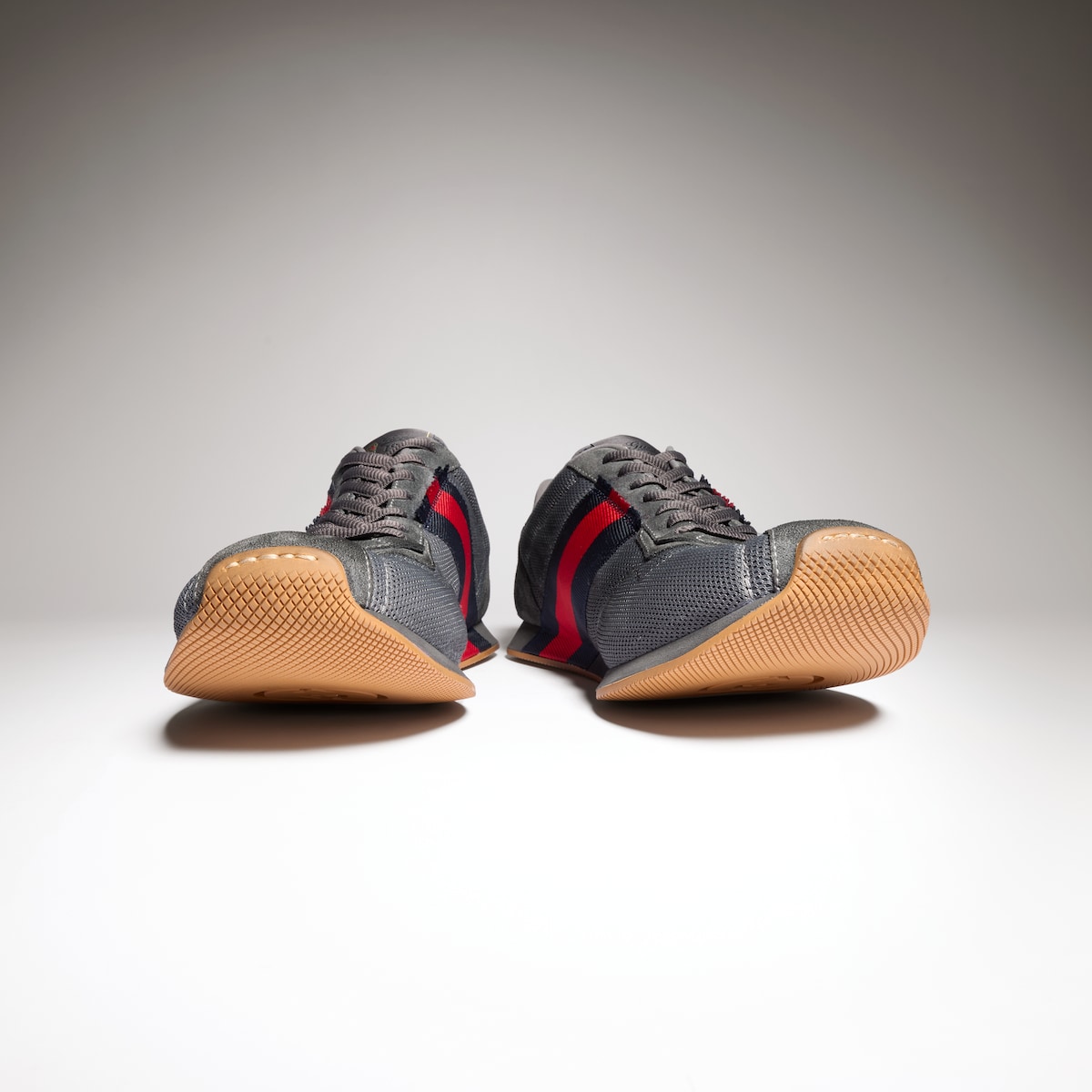 Men's Gucci Tempo sneaker in dark grey mesh and suede | GUCCI® BG