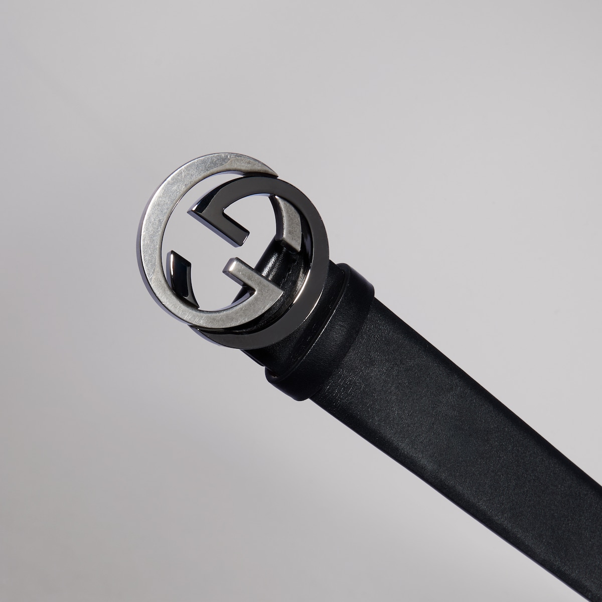 Wide belt with Interlocking G buckle in black leather | GUCCI® ZA