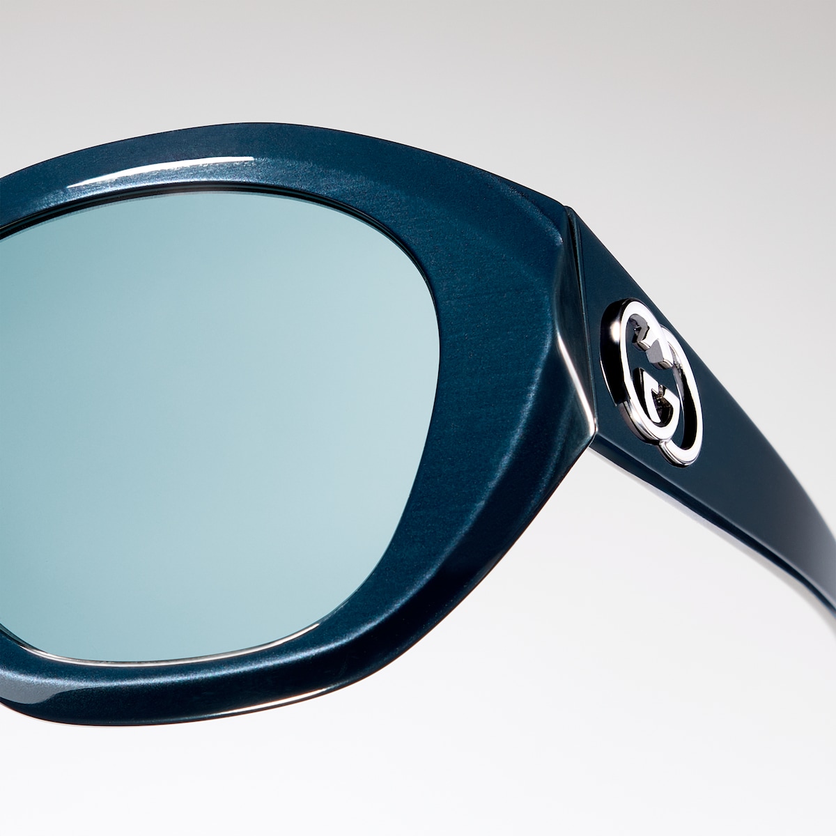 Geometric-frame sunglasses in blue | GUCCI® CA