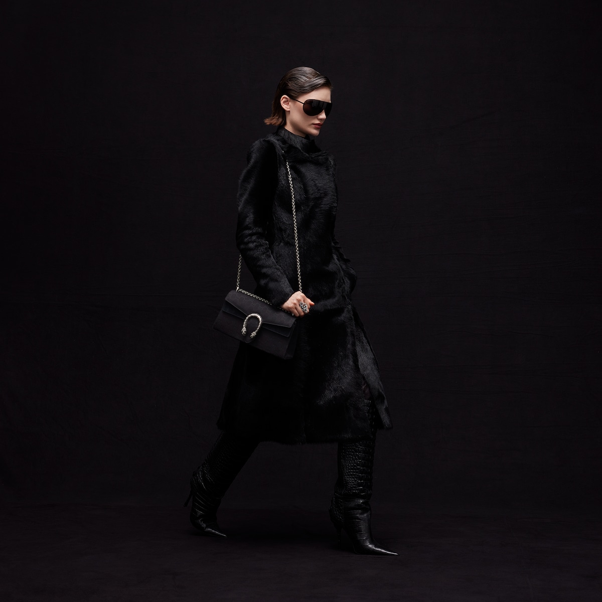 Dionysus medium shoulder bag in black GG canvas | GUCCI® US