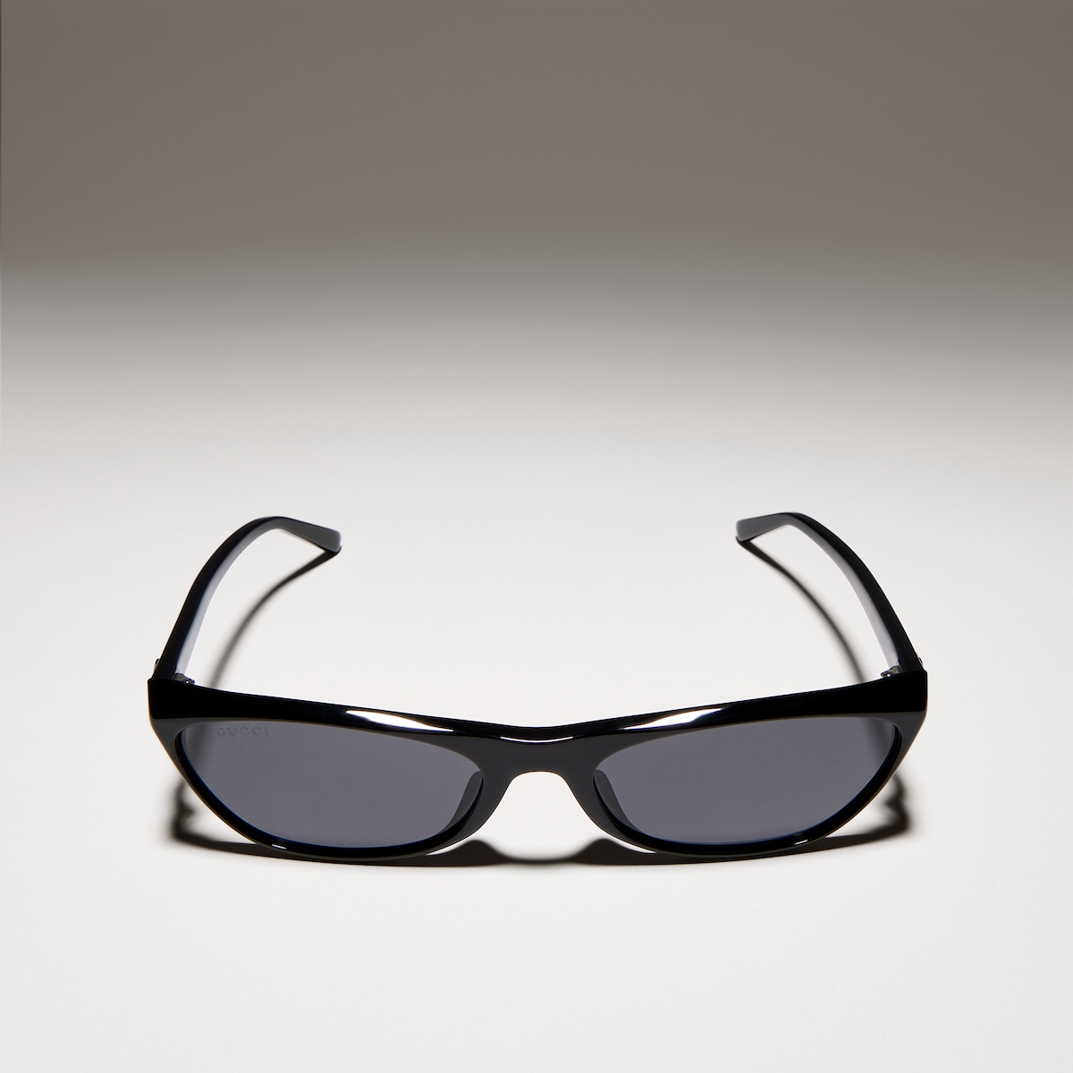 Geometric-frame sunglasses in black | GUCCI® SA