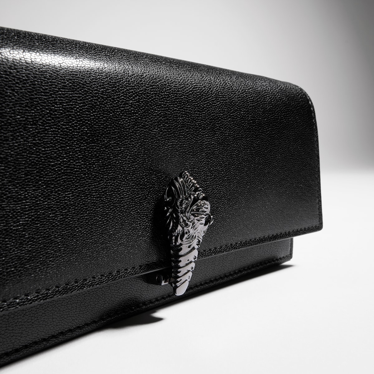 Dionysus wallet on chain in black leather | GUCCI® US