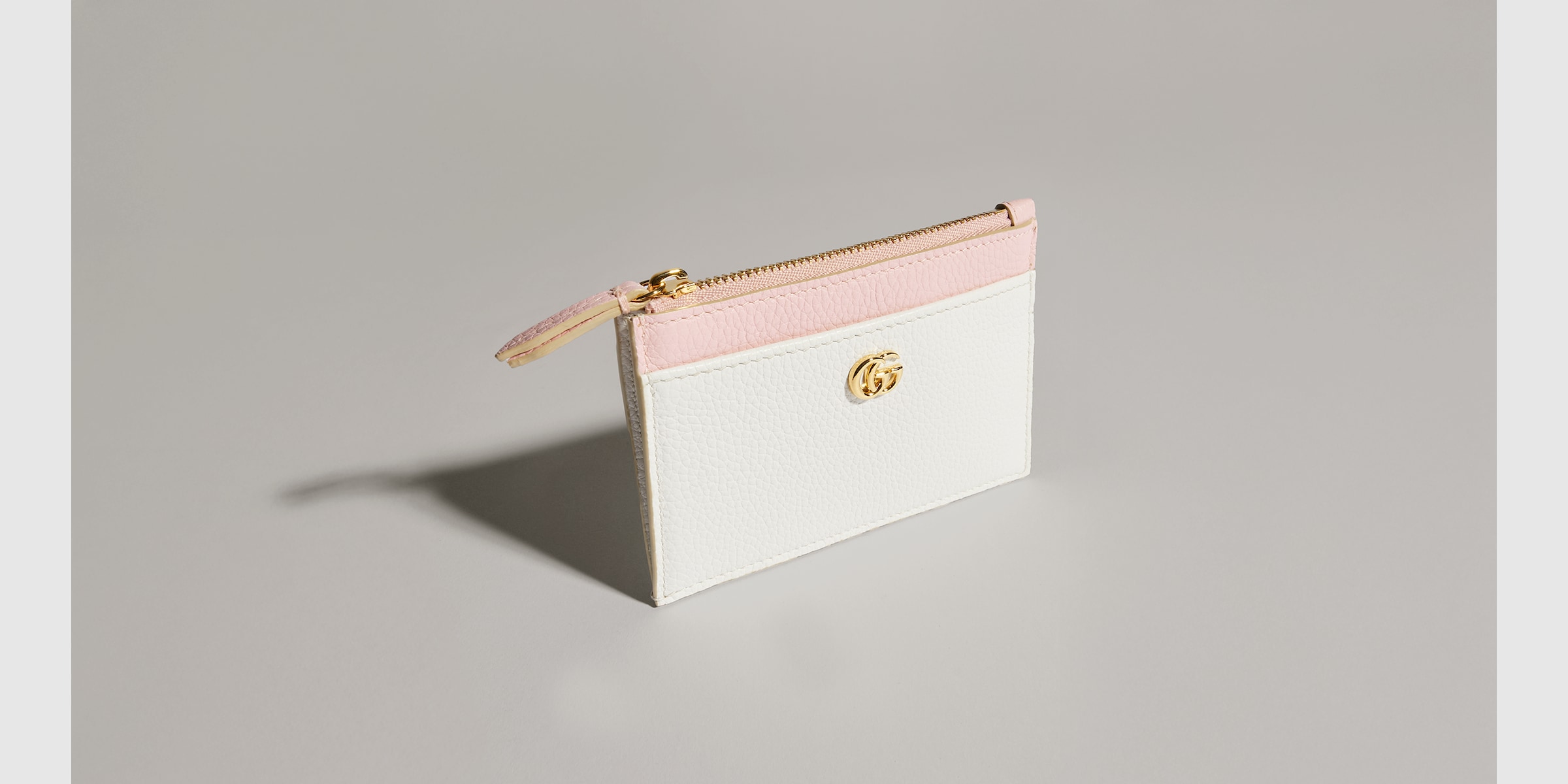 日本限定 ダブルG バイカラー ジップ キーポーチ ・ライトピンクレザー | GUCCI公式