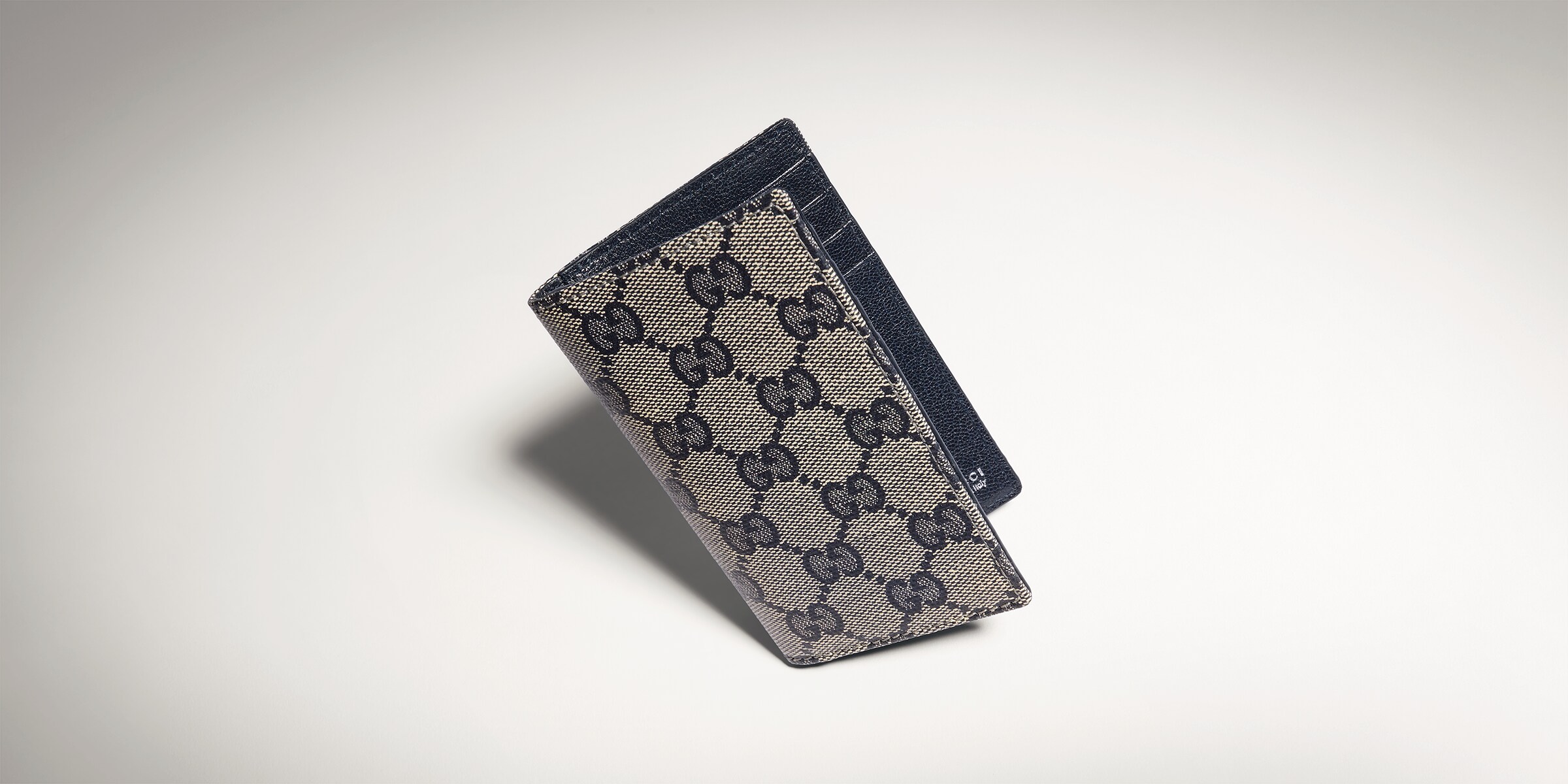 Gucci Essence Classic card case in blue GG canvas | GUCCI® US