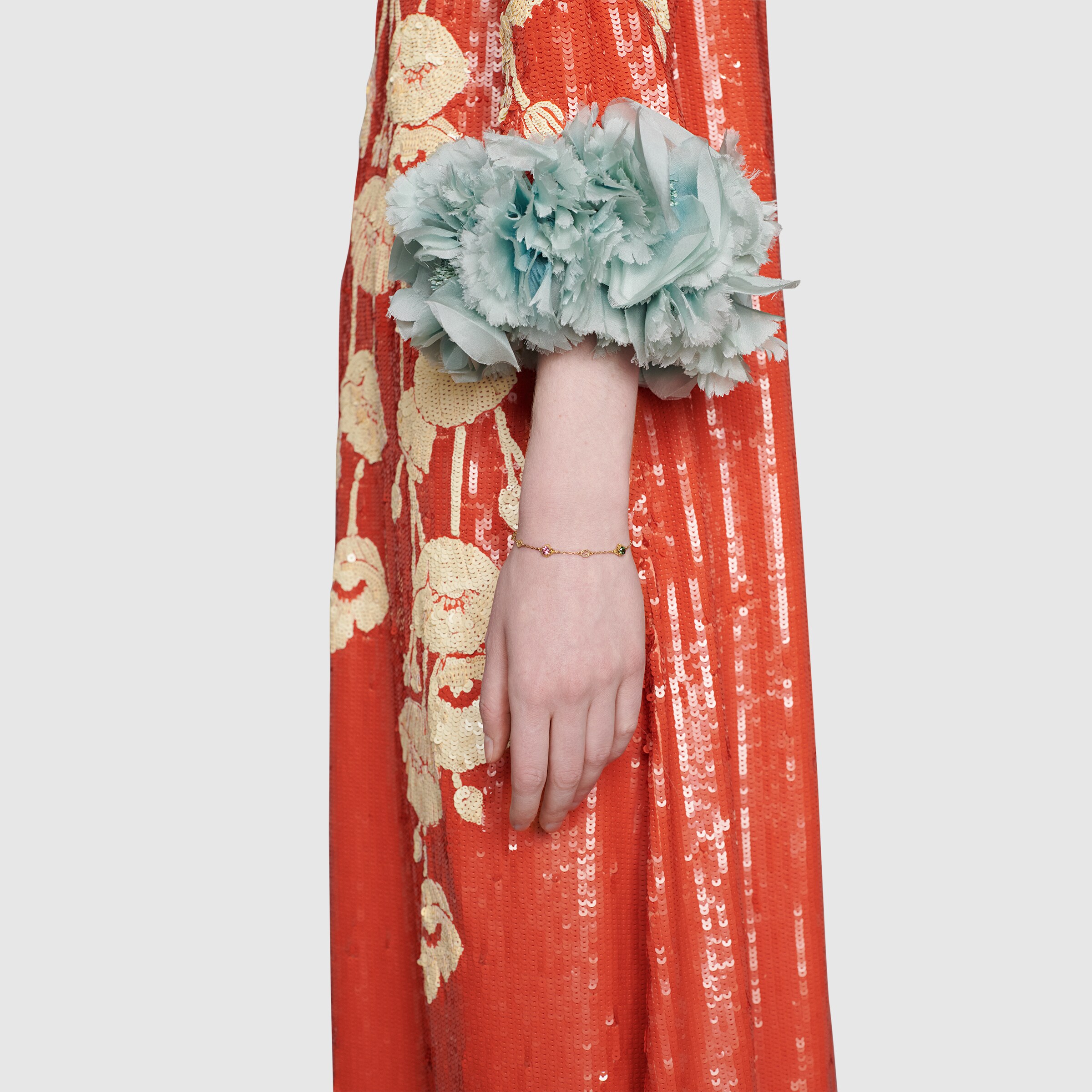 Interlocking G bracelet with gemstones in 18k yellow gold | GUCCI® SE