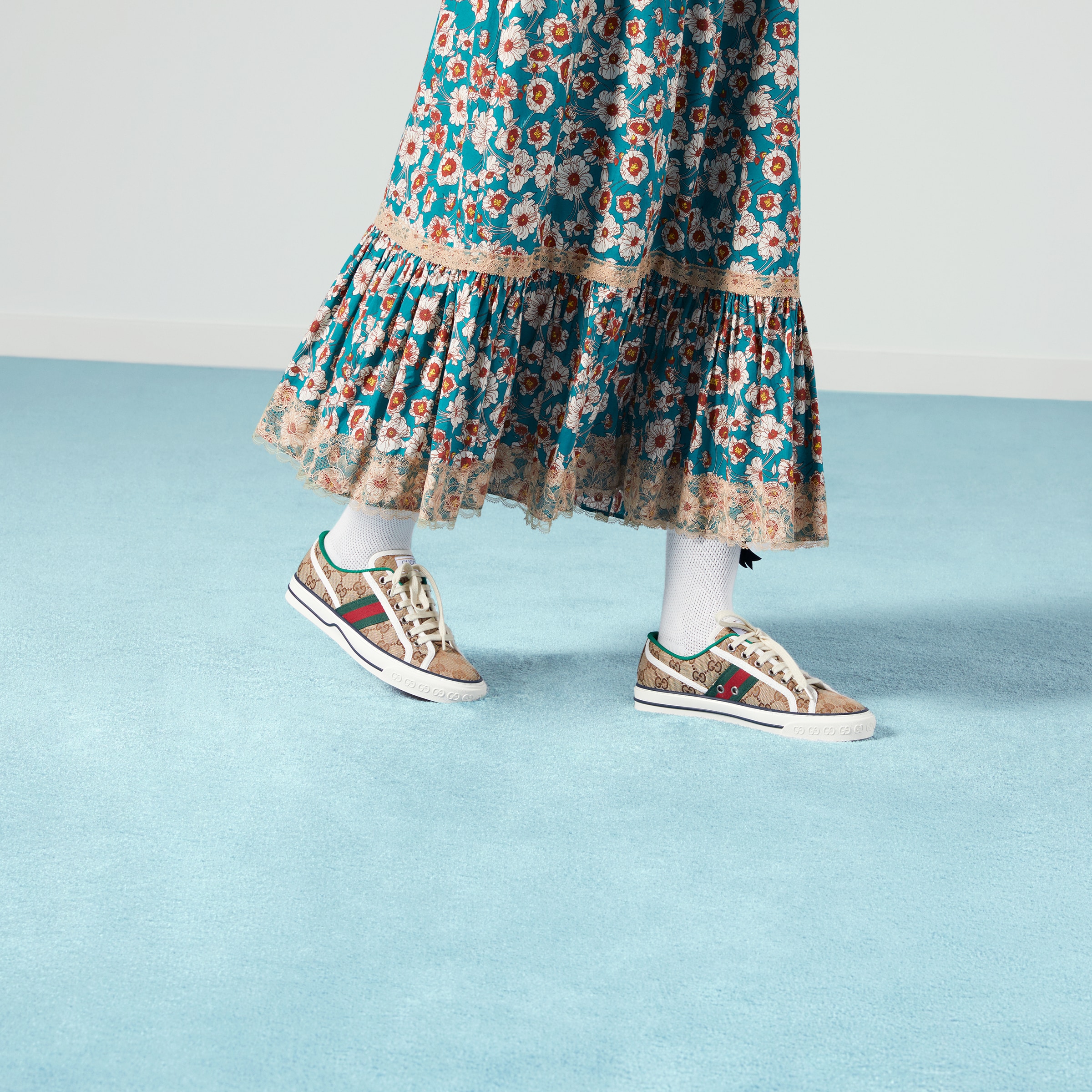 Women's GG Gucci Tennis 1977 sneaker in beige/ebony original GG canvas ...