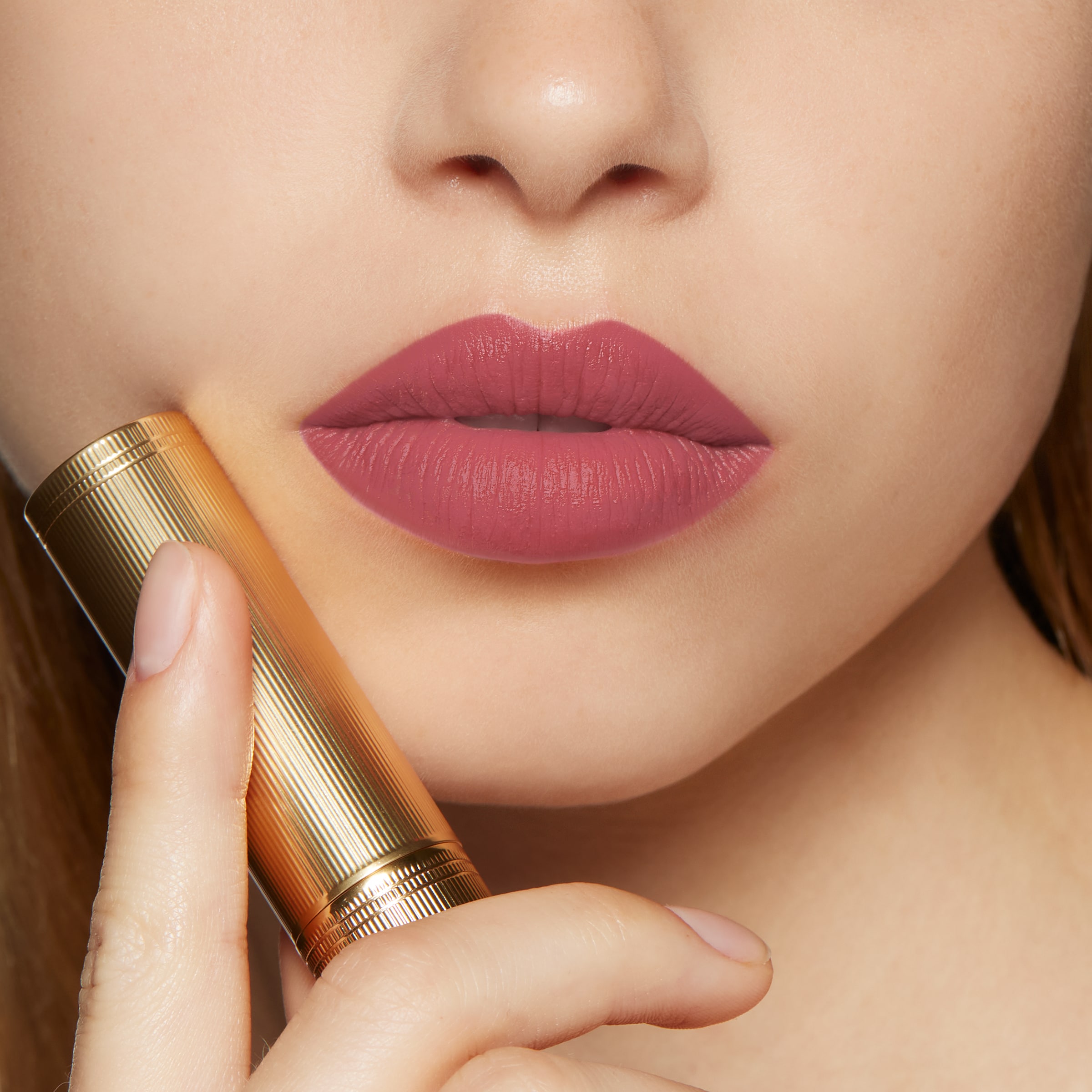 オンライン限定 GUCCI 204 ペギー トープ グッチ ルージュ ア レーヴル マットリップスティック｜グッチコスメ・メイク化粧品通販 ...