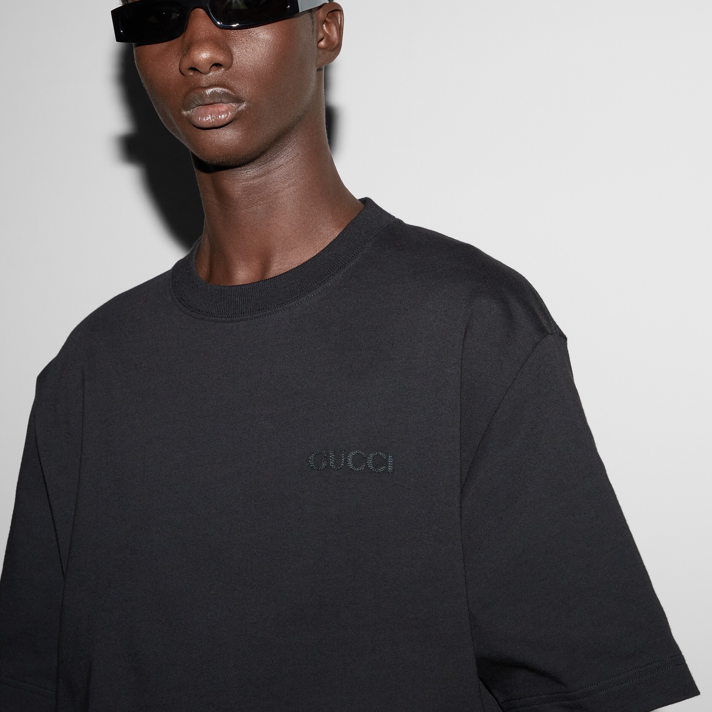 Cotton jersey T-shirt with embroidery in black | GUCCI® ZA
