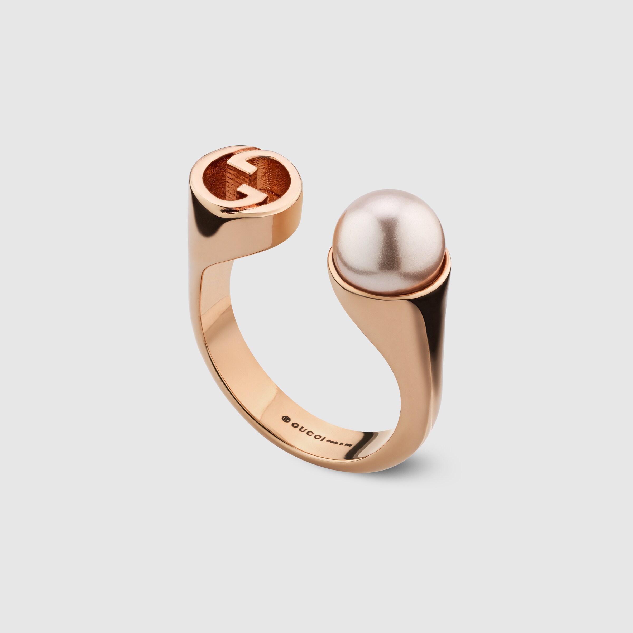 Gucci Blondie resin pearl ring in rose gold-toned metal | GUCCI® UK