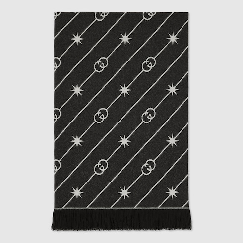 Manta con estrellas de parche de GG en diagonal en negro y blanco ...