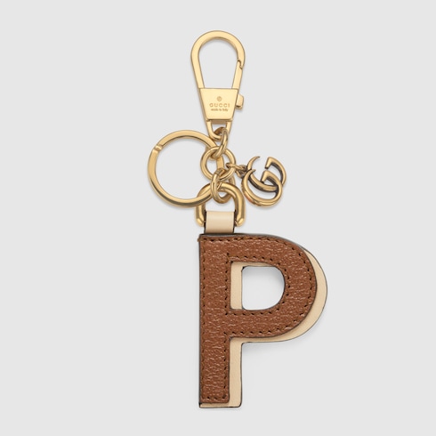 Letter P keychain in cuir and beige leather | GUCCI® 香港