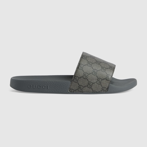 Chancla con GG para hombre en supreme en gris y negro | GUCCI® ES