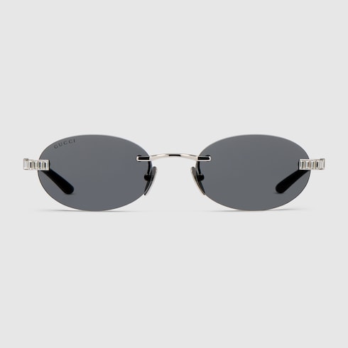 Gafas de sol con montura ovalada en metal plateado | GUCCI® ES