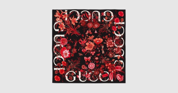 Pañuelo de seda con estampado Gucci floral en negro y rojo | GUCCI® ES