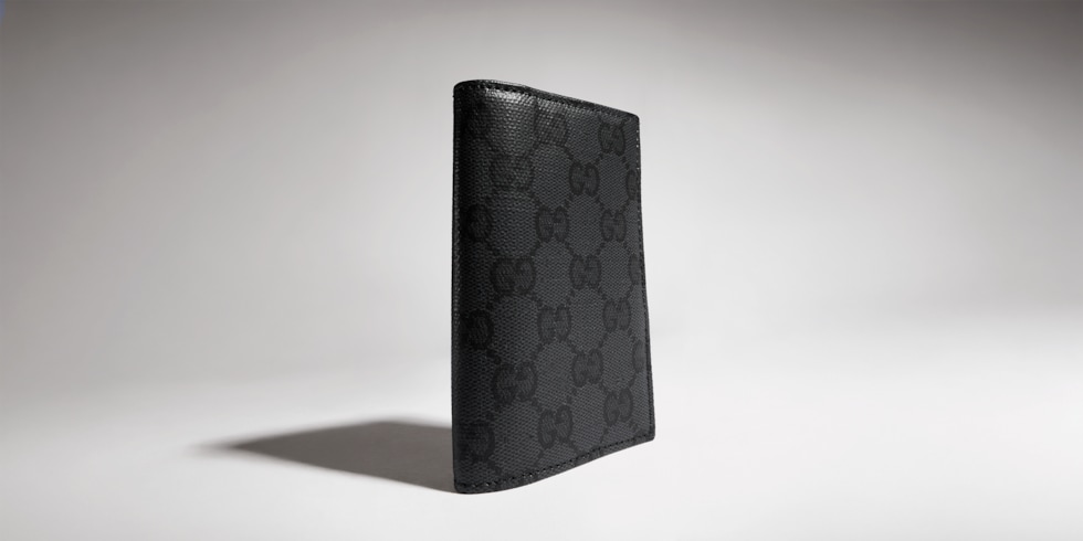 Tarjetero Gucci Essence Classic en canvas GG negro | GUCCI® MX