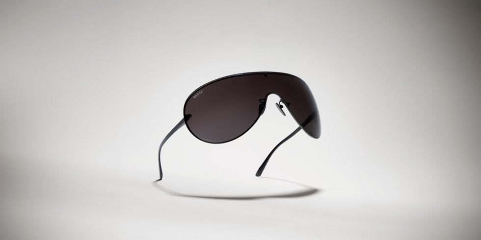 Mask frame sunglasses in black | GUCCI® INT