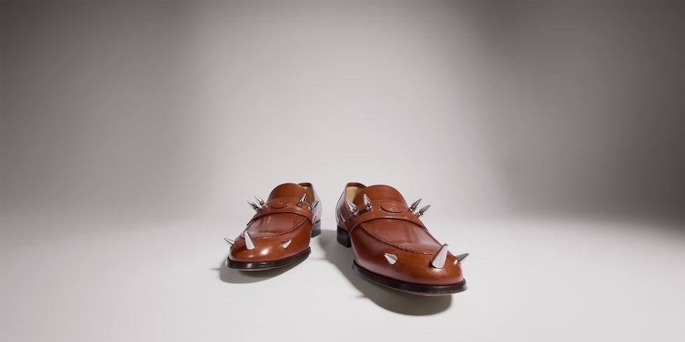 Men's studded loafer in brown leather | GUCCI® SI