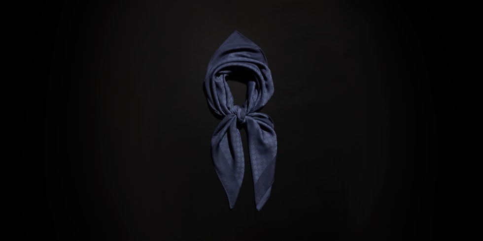 GG wool silk jacquard shawl in blue | GUCCI® US