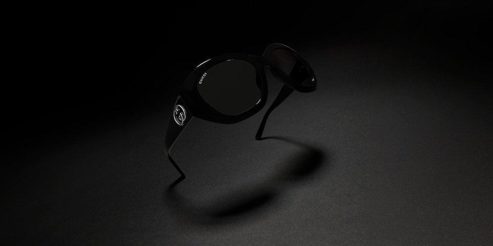 Geometric-frame sunglasses in black | GUCCI® ZA
