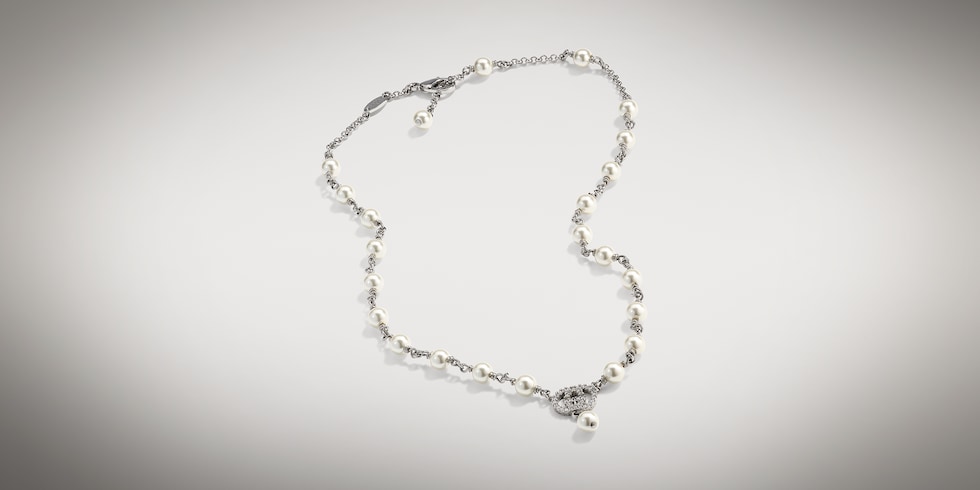 Pearl and crystal pendant necklace in palladium-toned hardware | GUCCI® CA