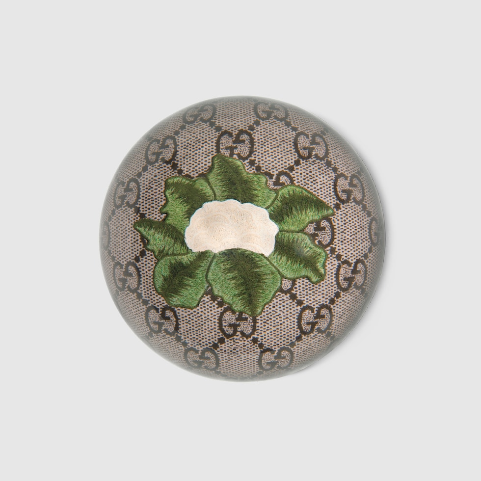 Paperweight with cauliflower print in beige and ebony | GUCCI® AE