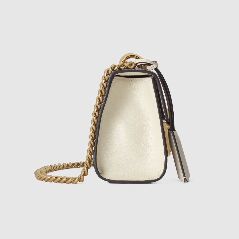 QA ®غوتشي |‎Padlock small berry shoulder bag in GG Supreme canvas