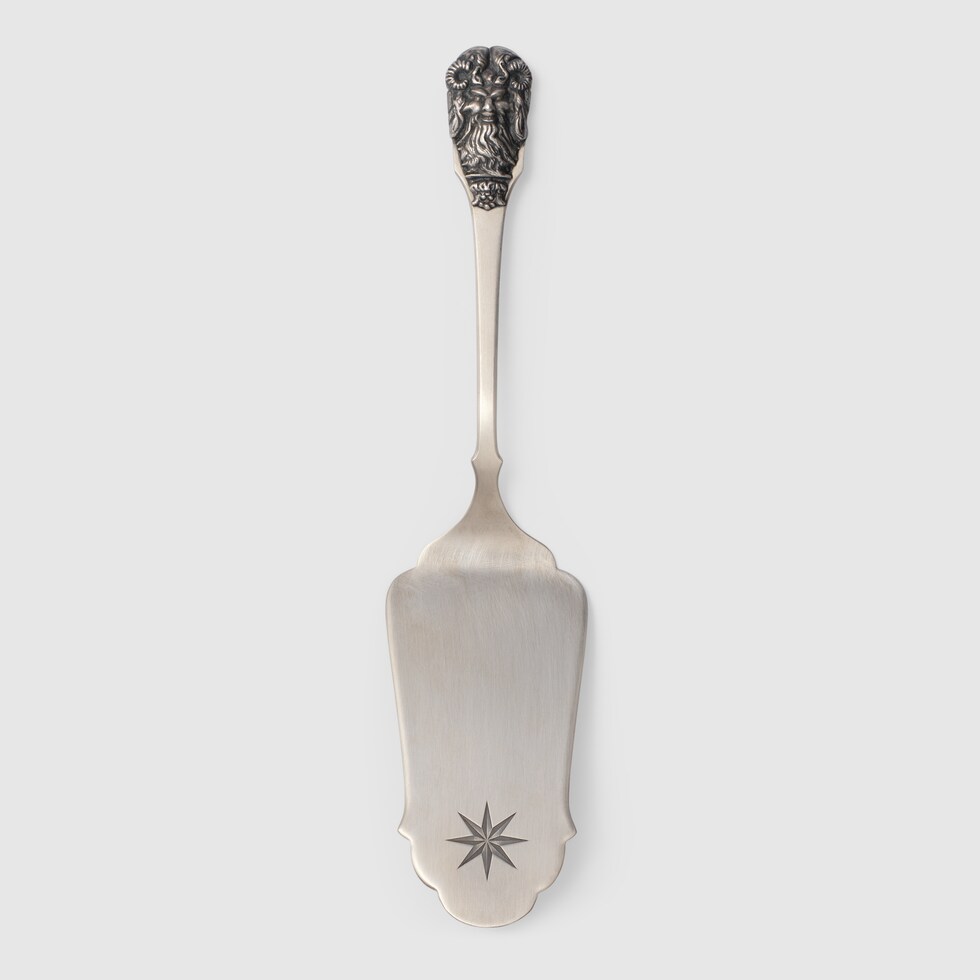 Cake server with faun detail in silver alpaca metal | GUCCI® AE