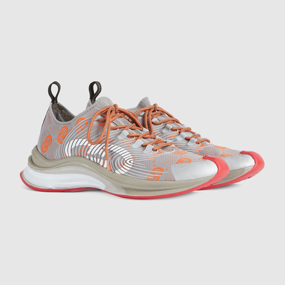 KW ®غوتشي |‎Men's Gucci Run sneaker in grey fabric