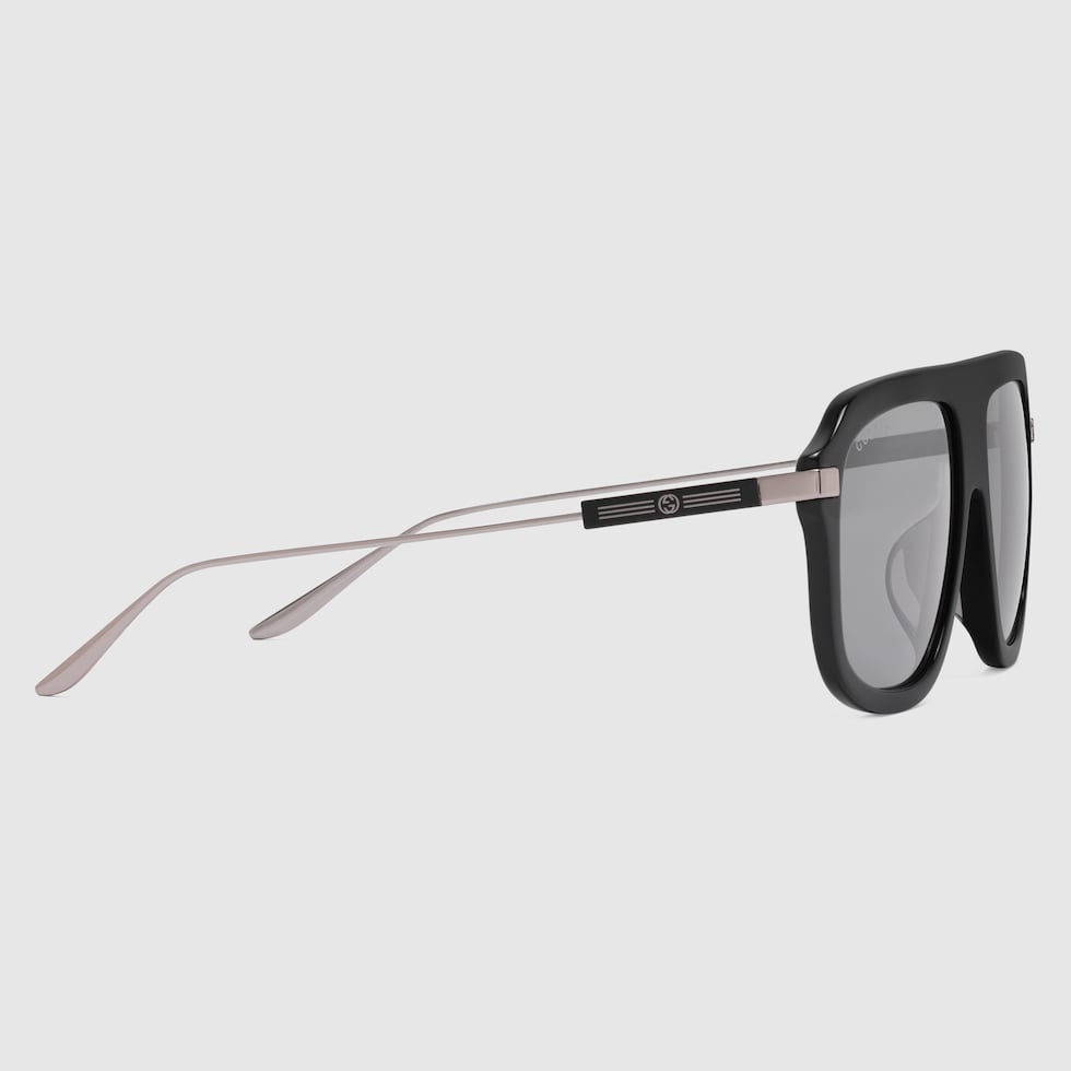 Navigator frame sunglasses in black acetate | GUCCI® GR