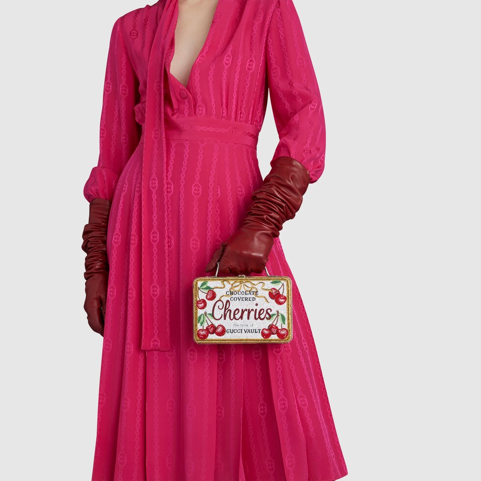 Cherry lunch box clutch in multicolor glass beads | GUCCI® CZ