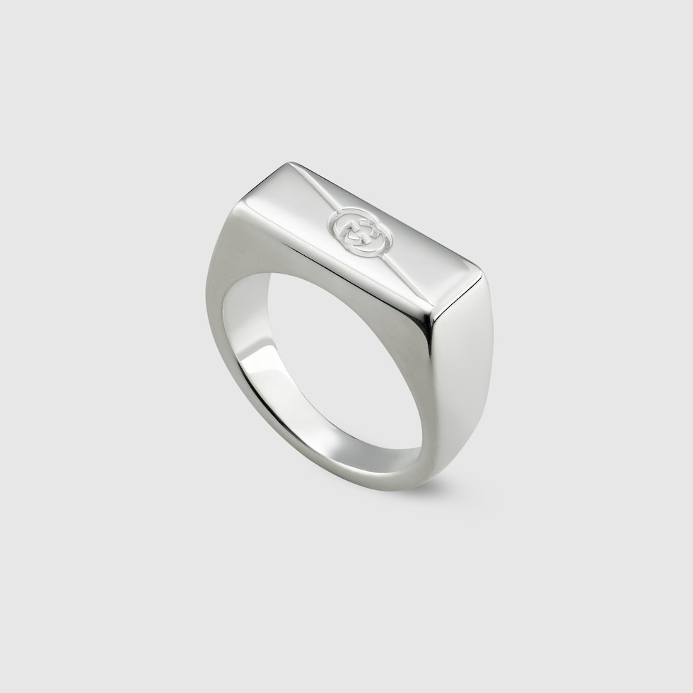 Anello con Incrocio GG diagonale in argento 925 | GUCCI® Italia