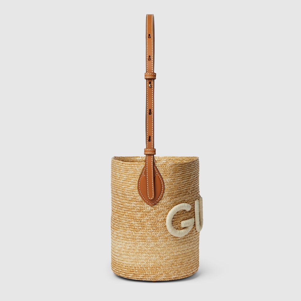Small straw shoulder bag with Gucci patch in natural straw | GUCCI® AE