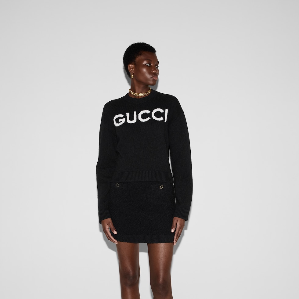 Maglia in lana con intarsio Gucci in nero | GUCCI® Italia