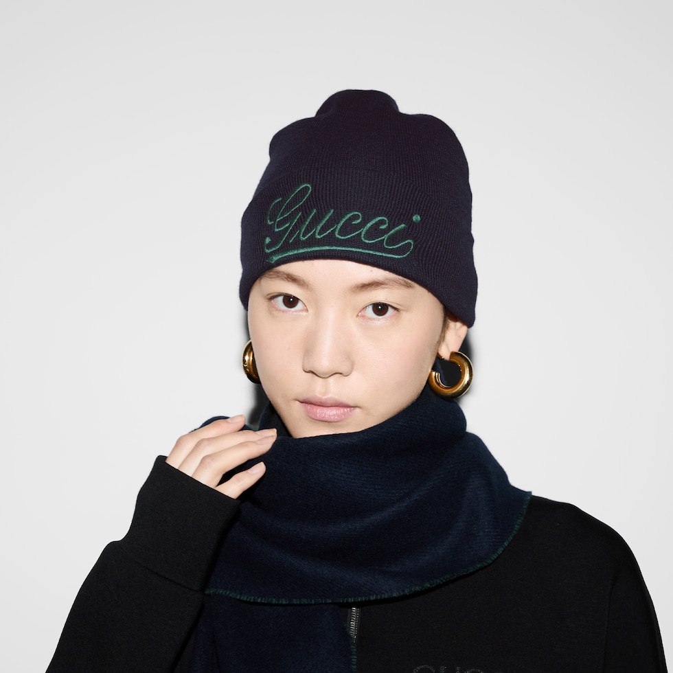 Wool hat with Gucci embroidery in navy | GUCCI® AE