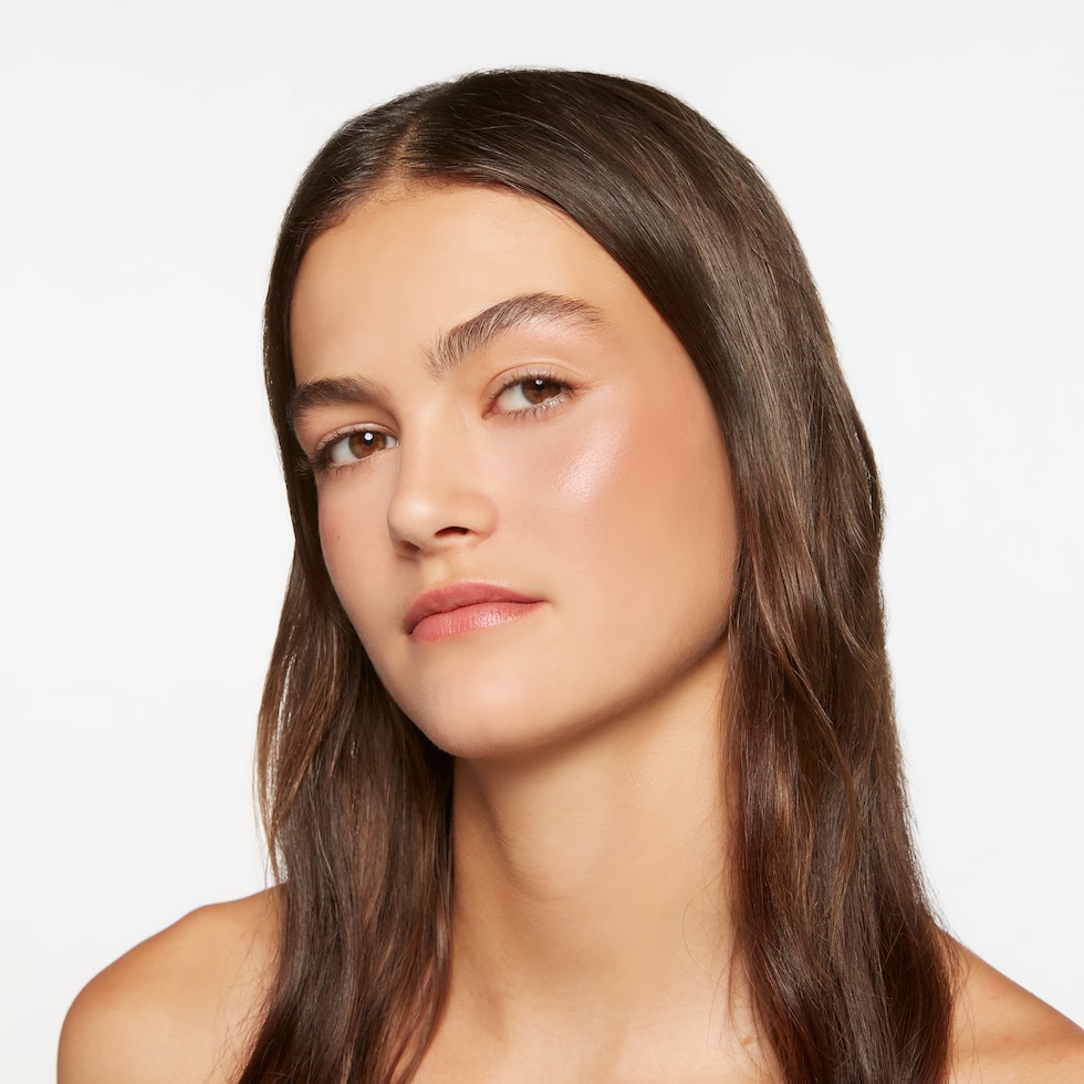 05, Gucci Glow Highlighter powder in 05 Warm Bronze | GUCCI® US