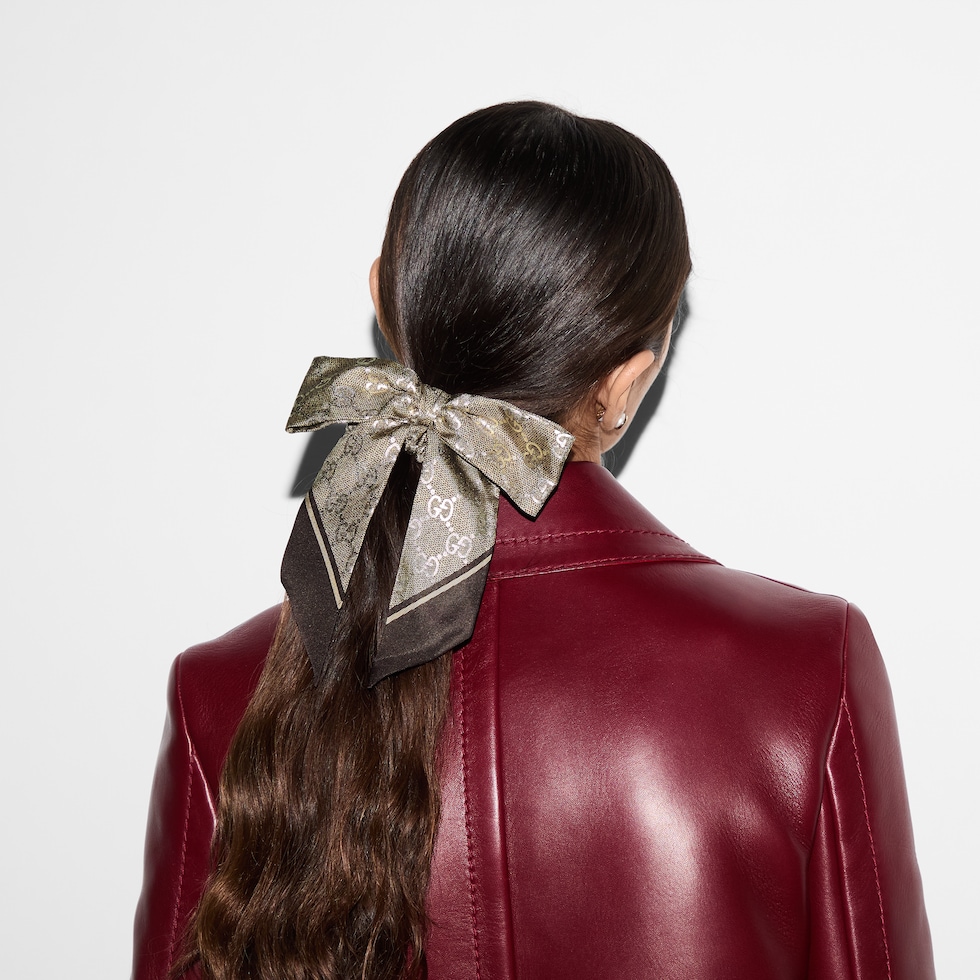 Laminated GG silk jacquard scrunchie in brown | GUCCI® UK