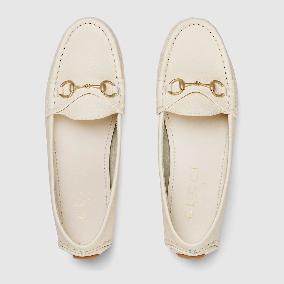 Women's driver loafer in ivory grainy leather | GUCCI® ZA